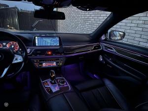 White BMW 730 2017 in Siauliai, with an engine capacity of 2.99 L and mileage of 504 thousand km for 21000 €, photo 34 on AUTOMOTO.COM.LV