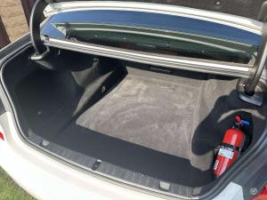 White BMW 730 2017 in Siauliai, with an engine capacity of 2.99 L and mileage of 504 thousand km for 21000 €, photo 40 on AUTOMOTO.COM.LV