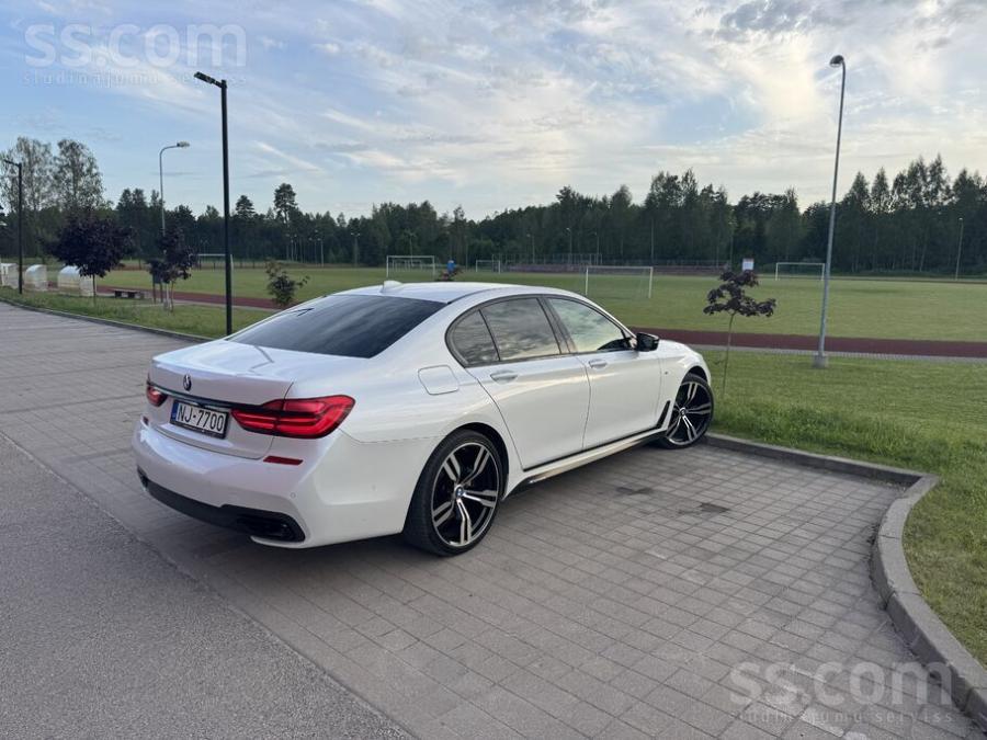 Balts BMW 730 2017 Rēzekne, ar dzinēja tilpumu 3.00 L un nobraukumu 215 tūkst. km par 28500 €, foto 4 vietnē AUTOMOTO.COM.LV