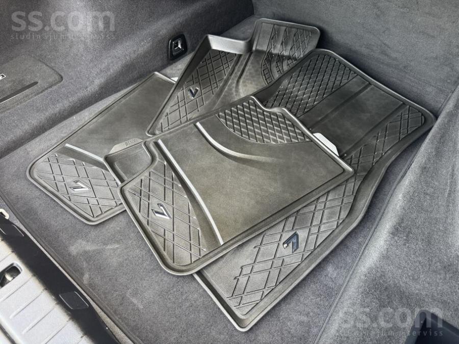 Balts BMW 730 2017 Rēzekne, ar dzinēja tilpumu 3.00 L un nobraukumu 215 tūkst. km par 28500 €, foto 13 vietnē AUTOMOTO.COM.LV