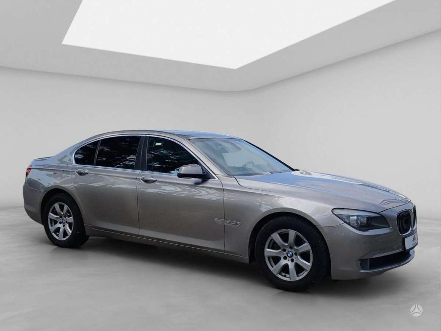 Dzeltens BMW 730 2009 Viļņa, ar dzinēja tilpumu 3.00 L un nobraukumu 252 tūkst. km par 10290 €, foto 5 vietnē AUTOMOTO.COM.LV