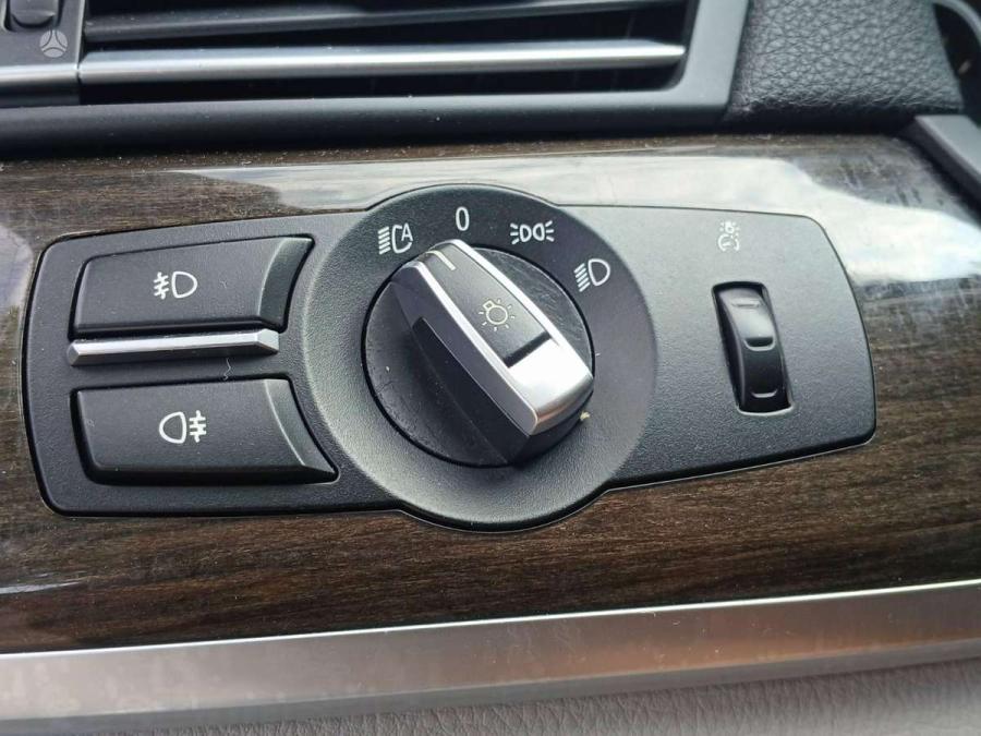 Dzeltens BMW 730 2009 Viļņa, ar dzinēja tilpumu 3.00 L un nobraukumu 252 tūkst. km par 10290 €, foto 14 vietnē AUTOMOTO.COM.LV