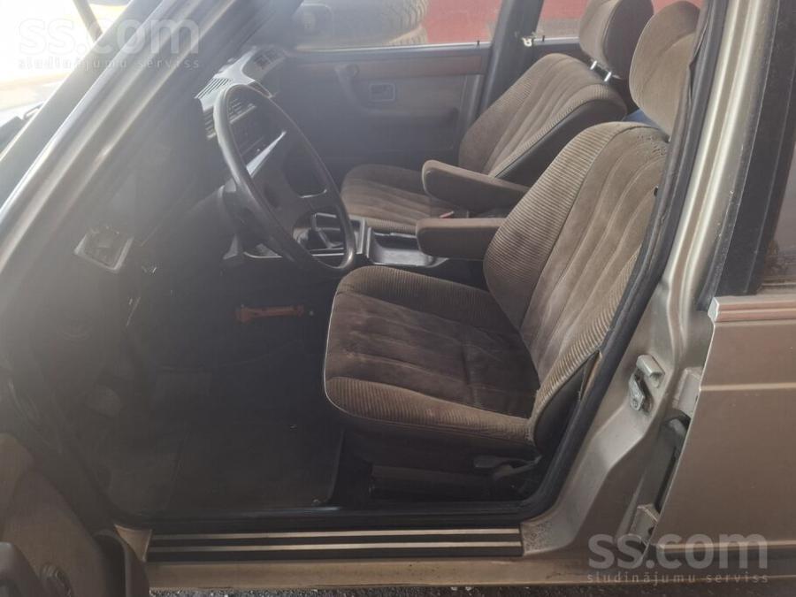 Brūns BMW 732 1984 Talsi, ar dzinēja tilpumu 3.20 L un nobraukumu 194 tūkst. km par 4500 €, foto 7 vietnē AUTOMOTO.COM.LV