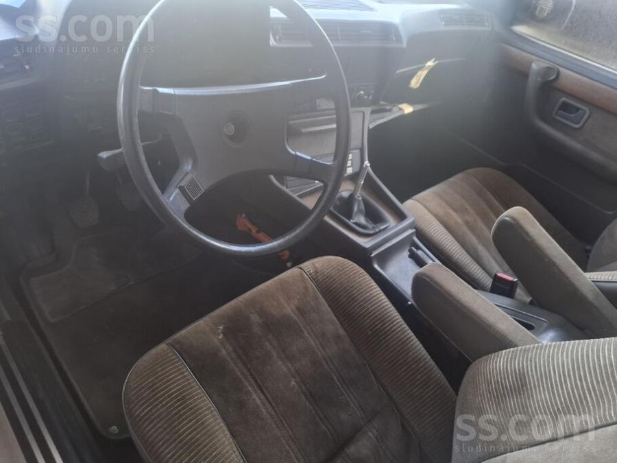 Brūns BMW 732 1984 Talsi, ar dzinēja tilpumu 3.20 L un nobraukumu 194 tūkst. km par 4500 €, foto 8 vietnē AUTOMOTO.COM.LV