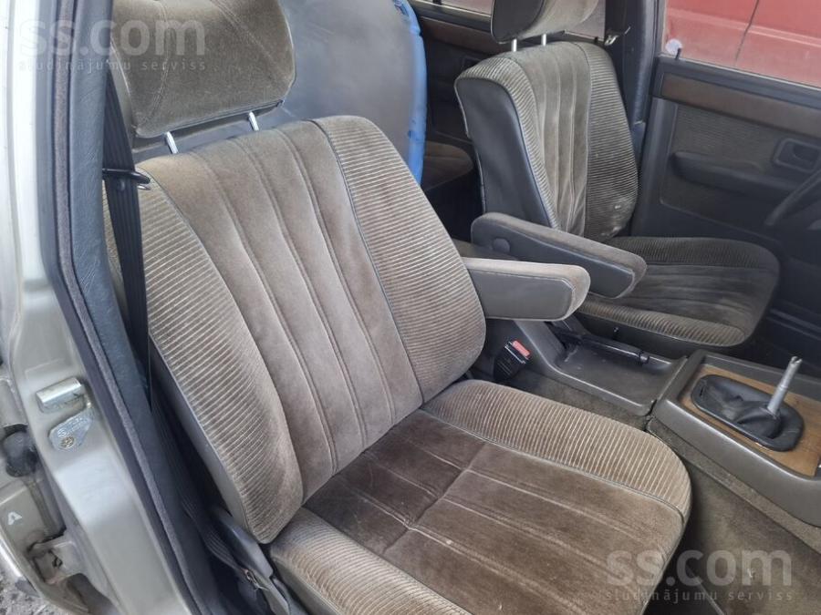 Brūns BMW 732 1984 Talsi, ar dzinēja tilpumu 3.20 L un nobraukumu 194 tūkst. km par 4500 €, foto 10 vietnē AUTOMOTO.COM.LV