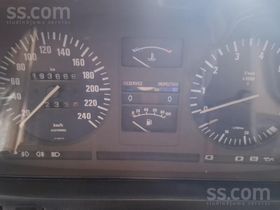 Brūns BMW 732 1984 Talsi, ar dzinēja tilpumu 3.20 L un nobraukumu 194 tūkst. km par 4500 €, foto 11 vietnē AUTOMOTO.COM.LV