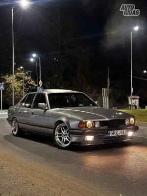 Pelēks BMW 732 1987 Viļņa, ar dzinēja tilpumu 3.40 L un nobraukumu 410 tūkst. km par 5000 €, foto 17 vietnē AUTOMOTO.COM.LV