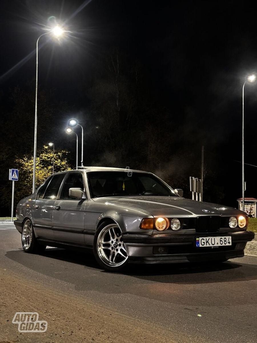 Pelēks BMW 732 1987 Viļņa, ar dzinēja tilpumu 3.40 L un nobraukumu 410 tūkst. km par 5000 €, foto 18 vietnē AUTOMOTO.COM.LV
