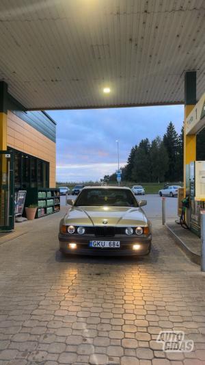Pelēks BMW 732 1987 Viļņa, ar dzinēja tilpumu 3.40 L un nobraukumu 410 tūkst. km par 5000 €, foto 19 vietnē AUTOMOTO.COM.LV