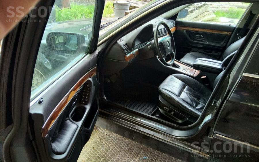Melns BMW 735 1999 Ogre, ar dzinēja tilpumu 3.50 L un nobraukumu 390 tūkst. km par 1700 €, foto 10 vietnē AUTOMOTO.COM.LV