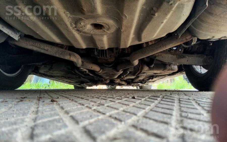 Melns BMW 735 1999 Ogre, ar dzinēja tilpumu 3.50 L un nobraukumu 390 tūkst. km par 1700 €, foto 17 vietnē AUTOMOTO.COM.LV