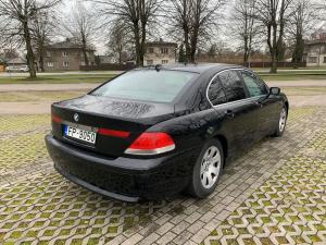 Black BMW 735 2002 in Ventspils, with an engine capacity of 3.60 L and mileage of 294 thousand km for 2770 €, photo 6 on AUTOMOTO.COM.LV