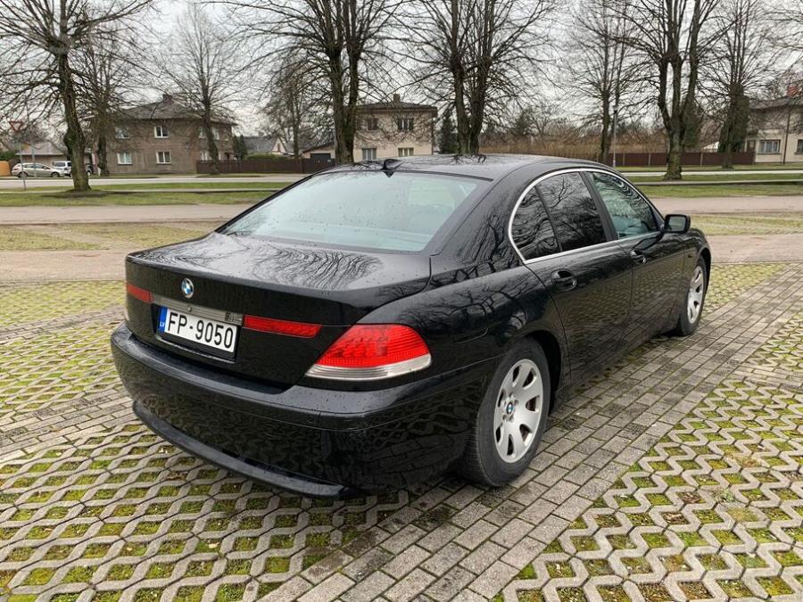 Black BMW 735 2002 in Ventspils, with an engine capacity of 3.60 L and mileage of 294 thousand km for 2770 €, photo 6 on AUTOMOTO.COM.LV