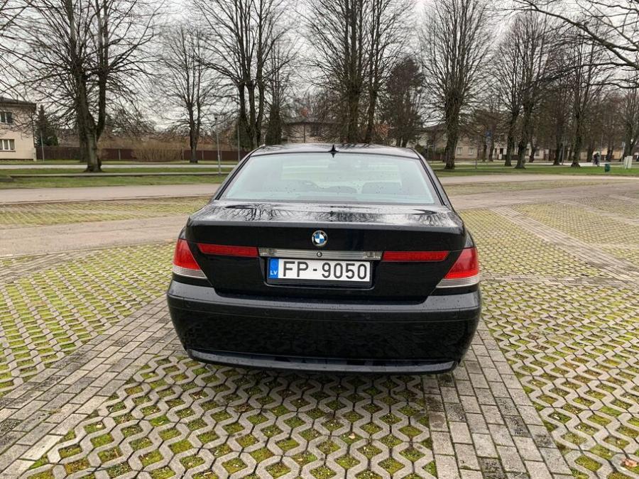 Black BMW 735 2002 in Ventspils, with an engine capacity of 3.60 L and mileage of 294 thousand km for 2770 €, photo 13 on AUTOMOTO.COM.LV