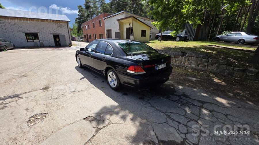 Melns BMW 735 2002 Jūrmala, ar dzinēja tilpumu 3.60 L un nobraukumu 435 tūkst. km par 3800 €, foto 5 vietnē AUTOMOTO.COM.LV