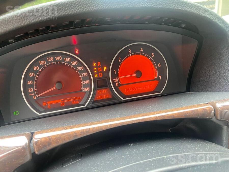 Melns BMW 735 2003 Jelgava, ar dzinēja tilpumu 3.60 L un nobraukumu 187 tūkst. km par 5000 €, foto 4 vietnē AUTOMOTO.COM.LV