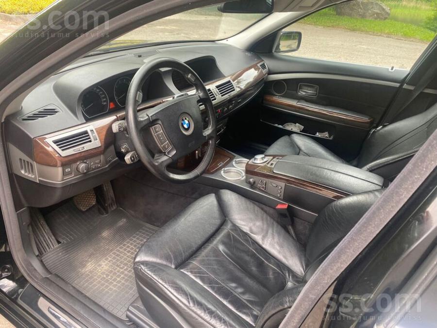 Melns BMW 735 2003 Jelgava, ar dzinēja tilpumu 3.60 L un nobraukumu 187 tūkst. km par 5000 €, foto 6 vietnē AUTOMOTO.COM.LV