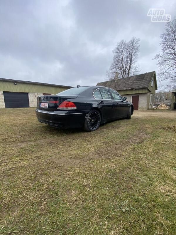 Black BMW 735 2003 in Mazeikiai, with an engine capacity of 3.60 L and mileage of 340 thousand km for 1700 €, photo 7 on AUTOMOTO.COM.LV