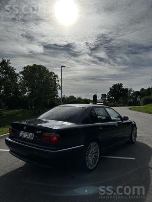 Zils BMW 735 1996 Alūksne, ar dzinēja tilpumu 3.50 L un nobraukumu 338 tūkst. km par 3050 €, foto 4 vietnē AUTOMOTO.COM.LV