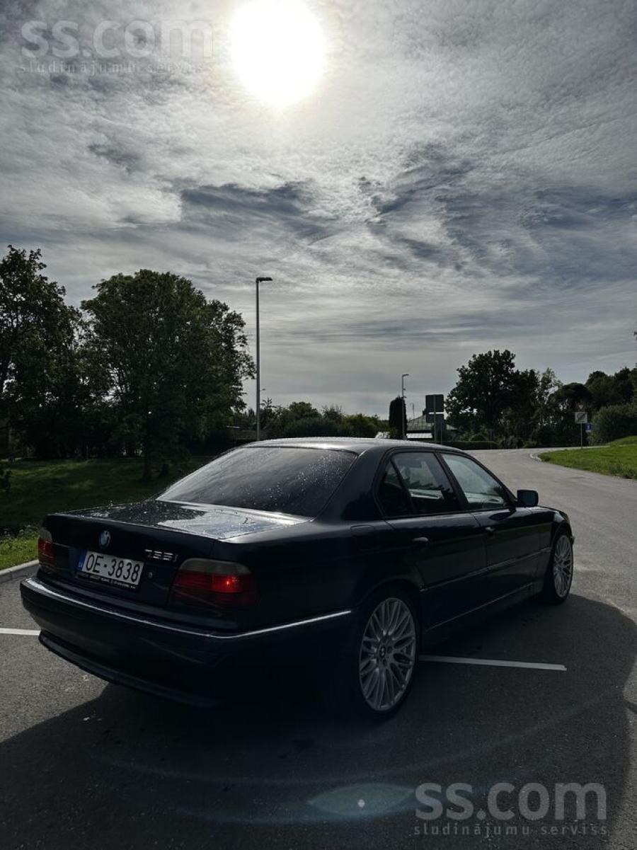 Zils BMW 735 1996 Alūksne, ar dzinēja tilpumu 3.50 L un nobraukumu 338 tūkst. km par 3050 €, foto 4 vietnē AUTOMOTO.COM.LV