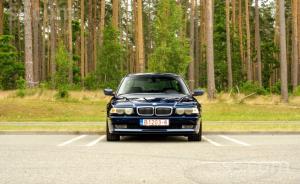 Blue BMW 735 2000 in Riga, with an engine capacity of 3.50 L and mileage of 147 thousand km for 13590 €, photo 4 on AUTOMOTO.COM.LV
