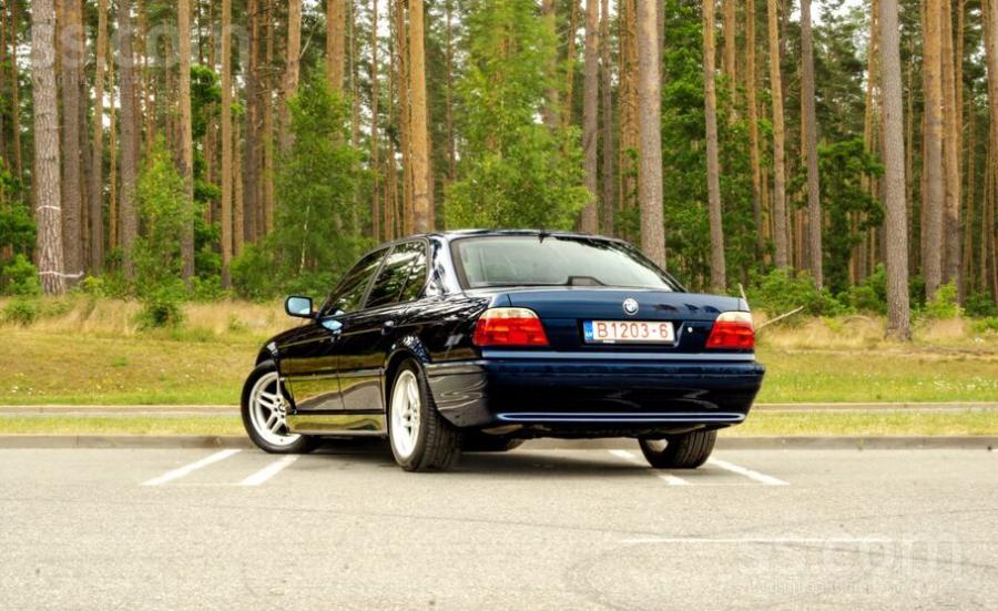 Blue BMW 735 2000 in Riga, with an engine capacity of 3.50 L and mileage of 147 thousand km for 13590 €, photo 9 on AUTOMOTO.COM.LV