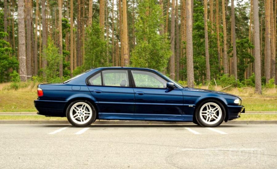Blue BMW 735 2000 in Riga, with an engine capacity of 3.50 L and mileage of 147 thousand km for 13590 €, photo 10 on AUTOMOTO.COM.LV