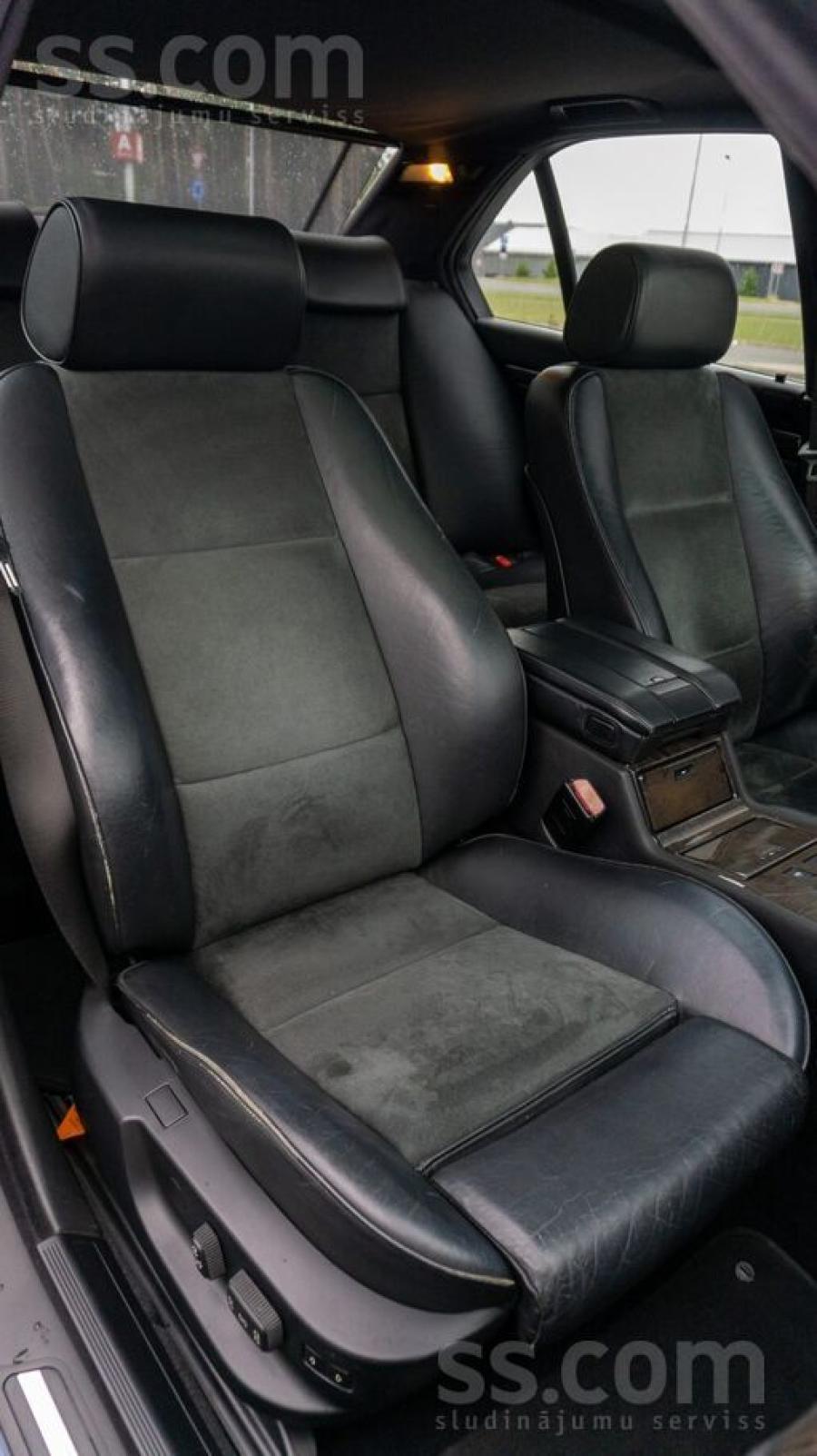 Blue BMW 735 2000 in Riga, with an engine capacity of 3.50 L and mileage of 147 thousand km for 13590 €, photo 25 on AUTOMOTO.COM.LV