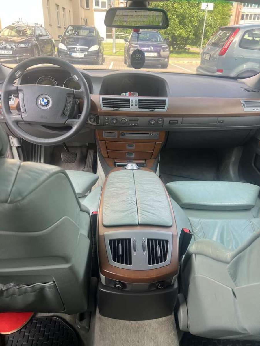 Blue BMW 735 2001 in Klaipeda, with an engine capacity of 3.60 L and mileage of 270 thousand km for 2500 €, photo 11 on AUTOMOTO.COM.LV