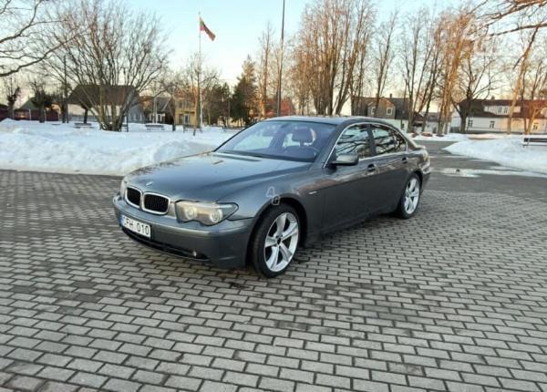 Blue BMW 735 2002 in Siauliai, with an engine capacity of 3.60 L and mileage of 450 thousand km for 2199 €, photo 2 on AUTOMOTO.COM.LV
