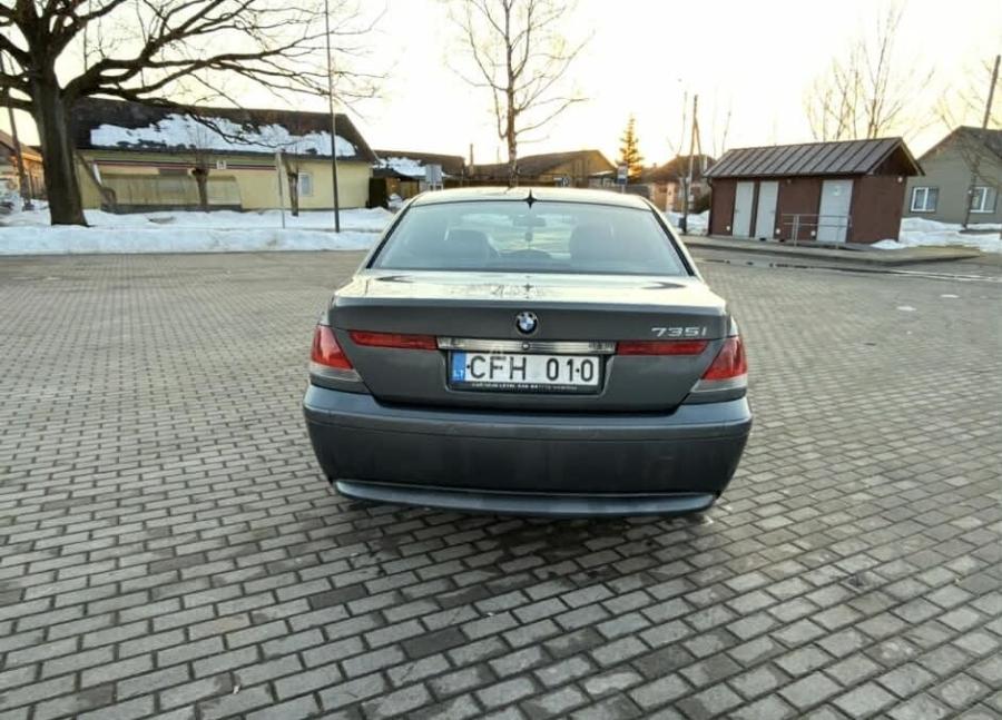 Blue BMW 735 2002 in Siauliai, with an engine capacity of 3.60 L and mileage of 450 thousand km for 2199 €, photo 5 on AUTOMOTO.COM.LV