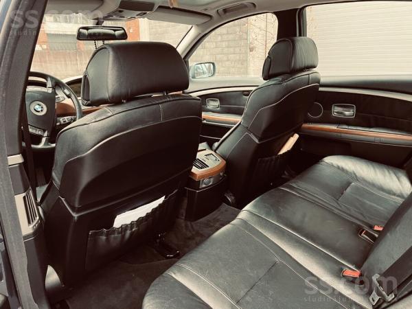 Blue BMW 735 2002 in Riga, with an engine capacity of 3.60 L and mileage of 195 thousand km for 3500 €, photo 9 on AUTOMOTO.COM.LV