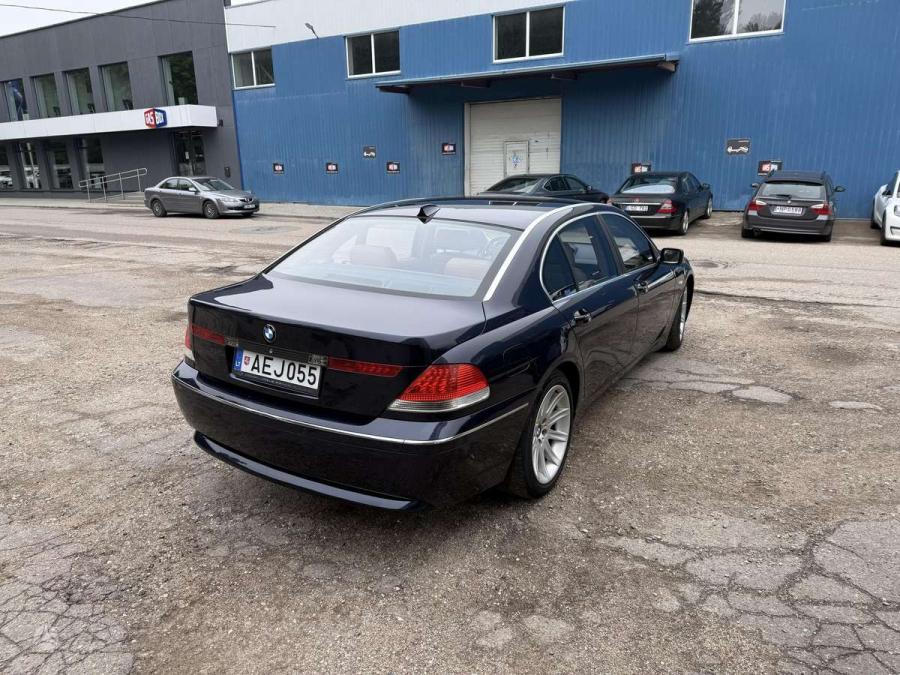 Zils BMW 735 2004 Viļņa, ar dzinēja tilpumu 3.60 L un nobraukumu 186 tūkst. km par 5000 €, foto 4 vietnē AUTOMOTO.COM.LV