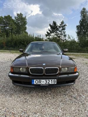 Brūns BMW 735 1998 Tukums, ar dzinēja tilpumu 3.50 L un nobraukumu 270 tūkst. km par 4990 €, foto  vietnē AUTOMOTO.COM.LV
