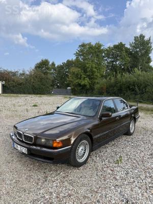 Brūns BMW 735 1998 Tukums, ar dzinēja tilpumu 3.50 L un nobraukumu 270 tūkst. km par 4990 €, foto 3 vietnē AUTOMOTO.COM.LV