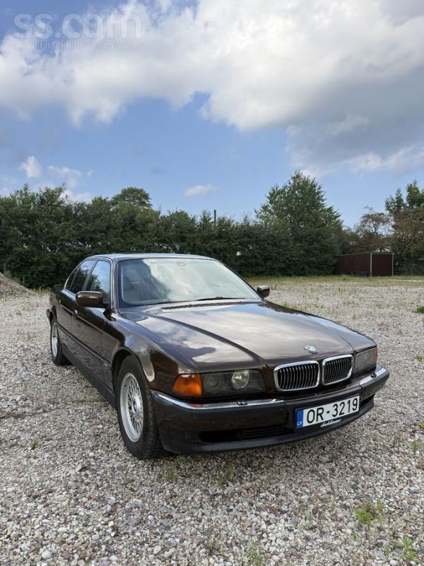 Brūns BMW 735 1998 Tukums, ar dzinēja tilpumu 3.50 L un nobraukumu 270 tūkst. km par 4990 €, foto 9 vietnē AUTOMOTO.COM.LV