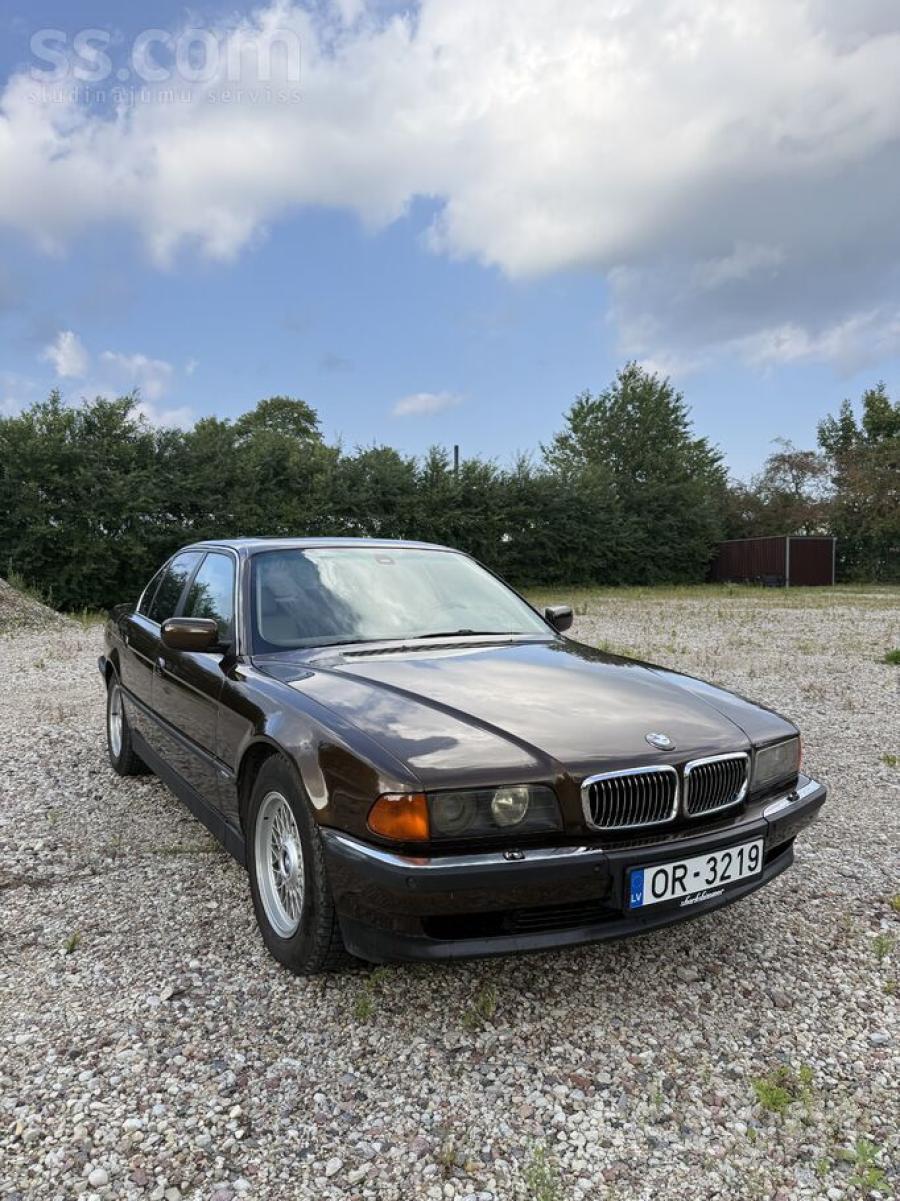 Brūns BMW 735 1998 Tukums, ar dzinēja tilpumu 3.50 L un nobraukumu 270 tūkst. km par 4990 €, foto 10 vietnē AUTOMOTO.COM.LV
