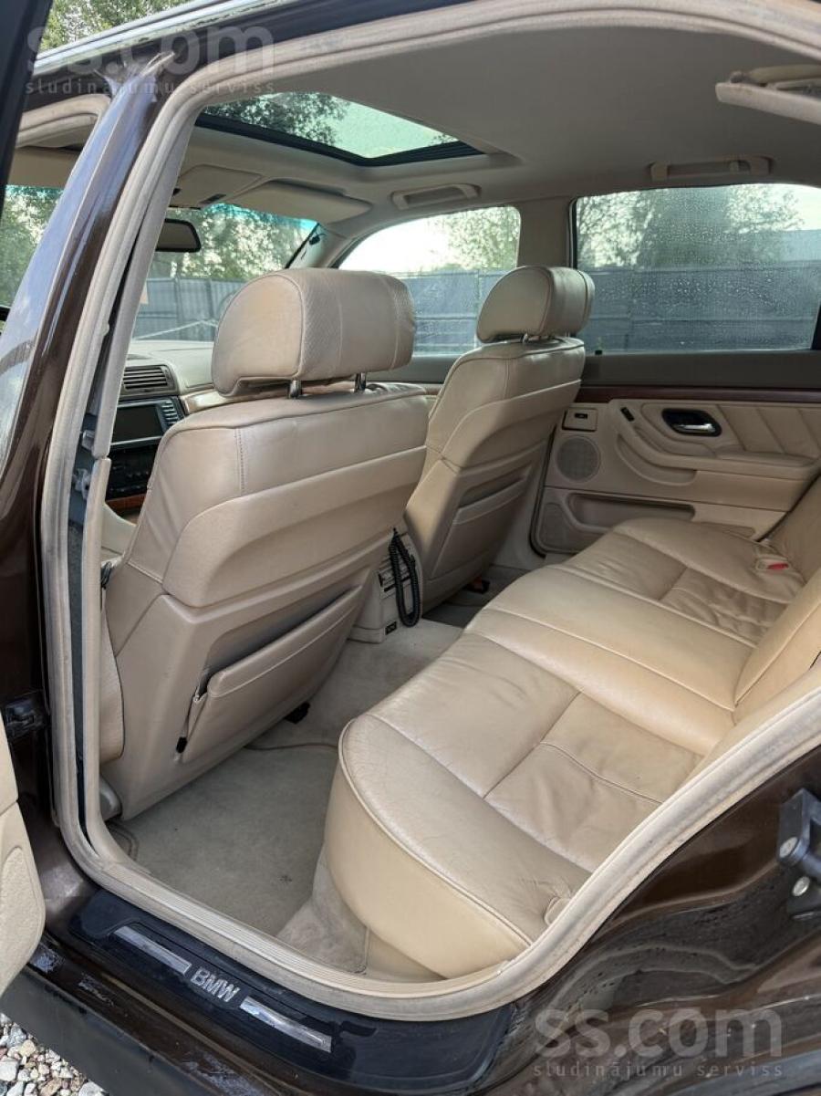 Brūns BMW 735 1998 Tukums, ar dzinēja tilpumu 3.50 L un nobraukumu 270 tūkst. km par 4990 €, foto 19 vietnē AUTOMOTO.COM.LV