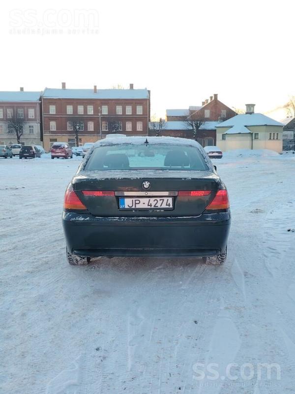 Green BMW 735 2002 in Liepaja, with an engine capacity of 3.60 L and mileage of 381 thousand km for 2100 €, photo 4 on AUTOMOTO.COM.LV