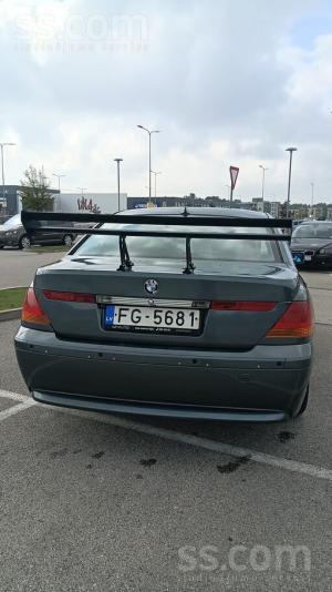 Green BMW 735 2002 in Riga, with an engine capacity of 3.50 L and mileage of 282 thousand km for 5500 €, photo 6 on AUTOMOTO.COM.LV