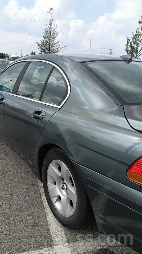 Green BMW 735 2002 in Riga, with an engine capacity of 3.50 L and mileage of 282 thousand km for 5500 €, photo 6 on AUTOMOTO.COM.LV