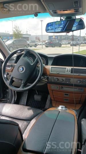Green BMW 735 2002 in Riga, with an engine capacity of 3.50 L and mileage of 282 thousand km for 5500 €, photo 11 on AUTOMOTO.COM.LV