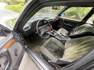Pelēks BMW 735 1984 Viļņa, ar dzinēja tilpumu 3.40 L un nobraukumu 325 tūkst. km par 7500 €, foto 9 vietnē AUTOMOTO.COM.LV