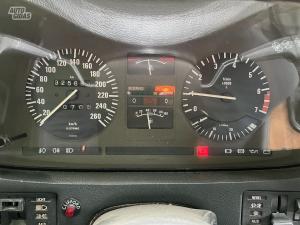 Pelēks BMW 735 1984 Viļņa, ar dzinēja tilpumu 3.40 L un nobraukumu 325 tūkst. km par 7500 €, foto 12 vietnē AUTOMOTO.COM.LV