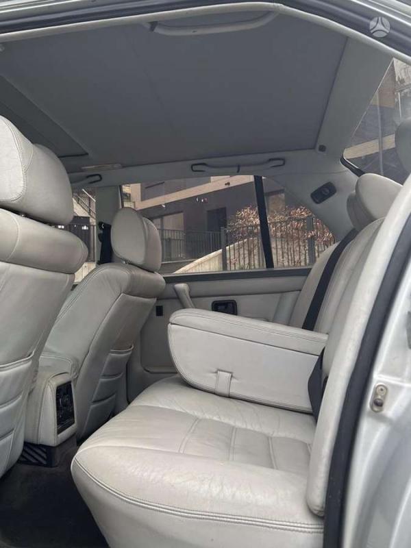 Grey BMW 735 1987 in Vilnius, with an engine capacity of 0.00 L and mileage of 290 thousand km for 12777 €, photo 7 on AUTOMOTO.COM.LV