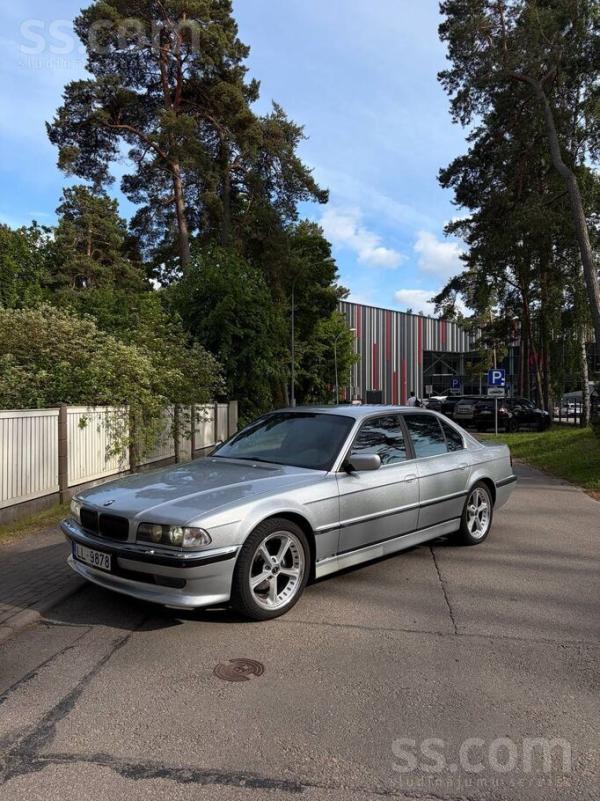 Pelēks BMW 735 1997 Rīga, ar dzinēja tilpumu 3.50 L un nobraukumu 315 tūkst. km par 4900 €, foto 2 vietnē AUTOMOTO.COM.LV