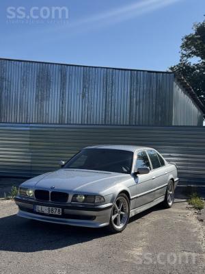 Grey BMW 735 1997 in Riga, with an engine capacity of 3.50 L and mileage of 319 thousand km for 3760 €, photo  on AUTOMOTO.COM.LV
