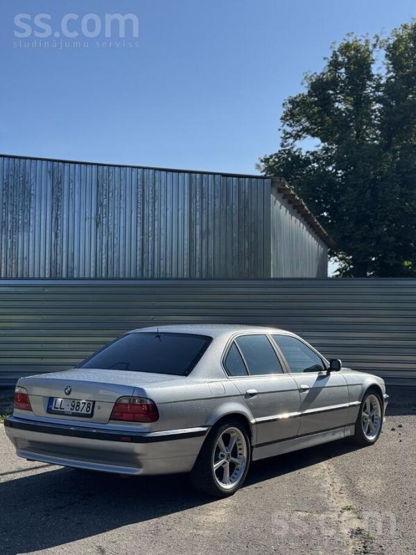 Pelēks BMW 735 1997 Rīga, ar dzinēja tilpumu 3.50 L un nobraukumu 319 tūkst. km par 3760 €, foto 3 vietnē AUTOMOTO.COM.LV