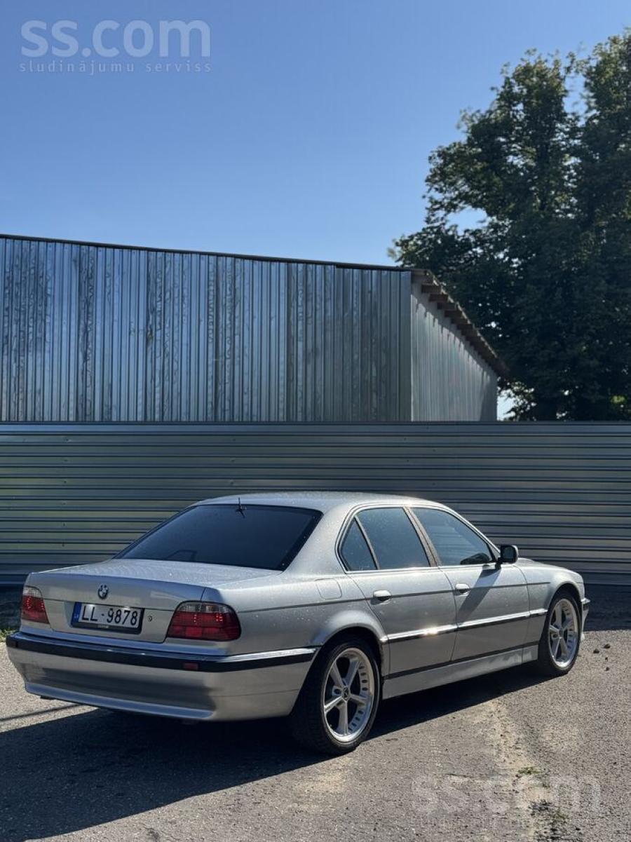 Grey BMW 735 1997 in Riga, with an engine capacity of 3.50 L and mileage of 319 thousand km for 3760 €, photo 4 on AUTOMOTO.COM.LV