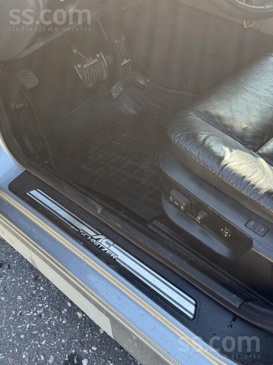 Grey BMW 735 1997 in Riga, with an engine capacity of 3.50 L and mileage of 319 thousand km for 3760 €, photo 8 on AUTOMOTO.COM.LV